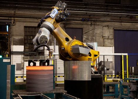 ỨNG DỤNG CỦA ROBOT TRONG SẢN XUẤT CÔNG NGHIỆP